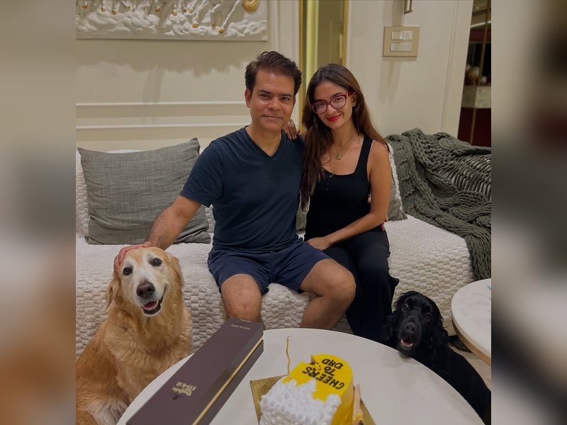 Anushka Sen wishes her “Superhero” father on his birthday with a ...