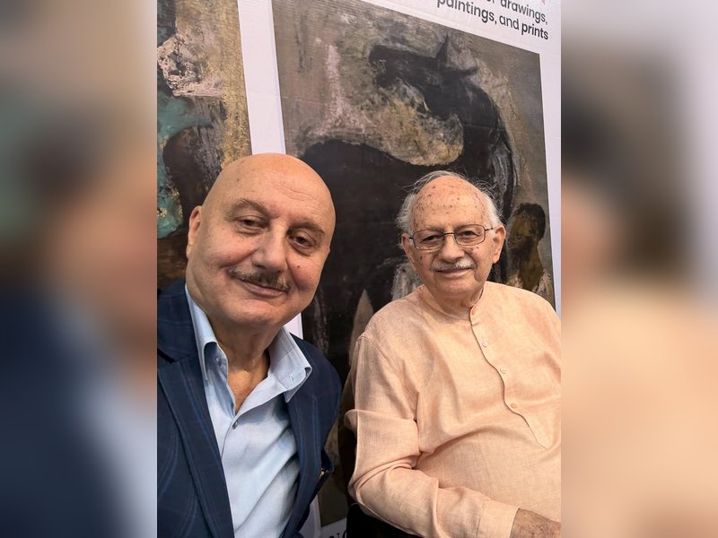 Anupam Kher inaugurates thought provoking work of Padmashri Ratan ...