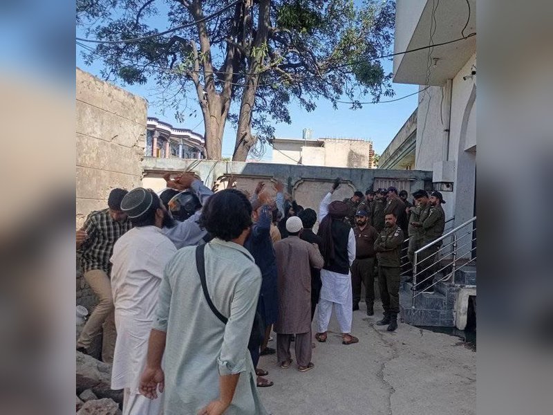 Religious intolerance deepens in Pakistan as Ahmadi woman denied burial ...