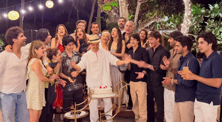 Hrithik Roshan's Birthday Bash Features Girlfriend Saba Azad and Ex ...