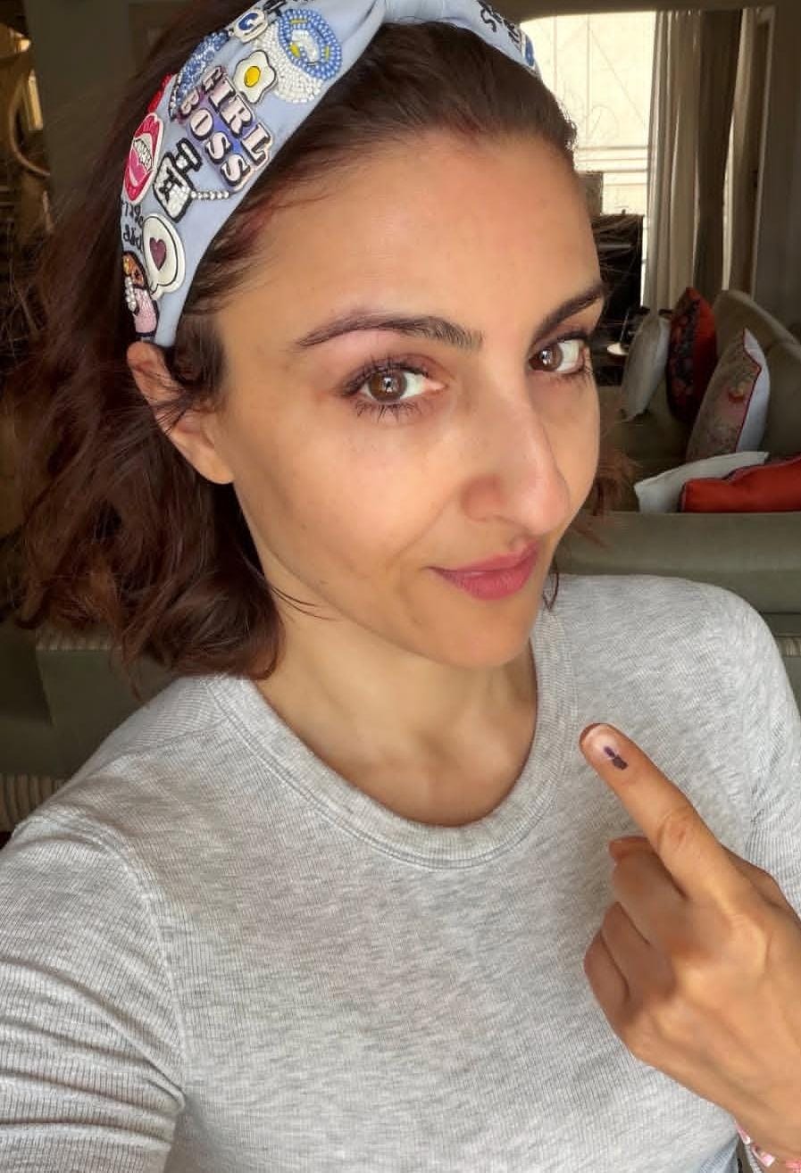 Soha Ali Khan Urges Mumbai to Vote, Highlights City Problems in BMC ...