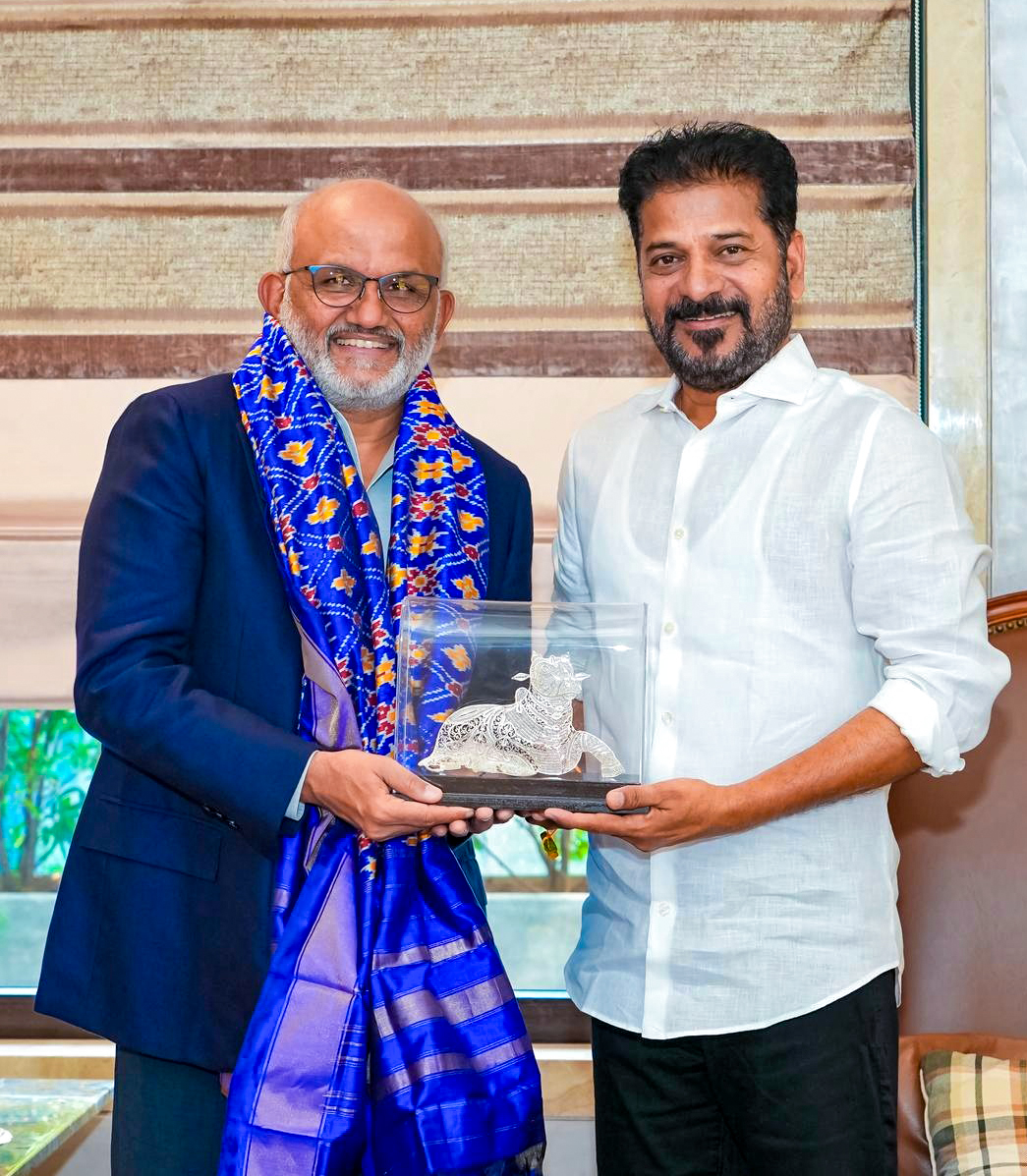 Shantanu Narayen Steps Down as Adobe CEO After Nearly Two Decades ...