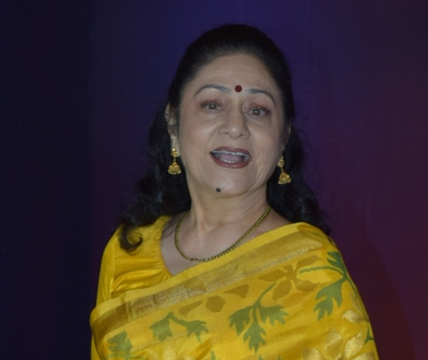 Aruna Irani Recalls First Audition in Front of Dilip Kumar Sipping Cold ...