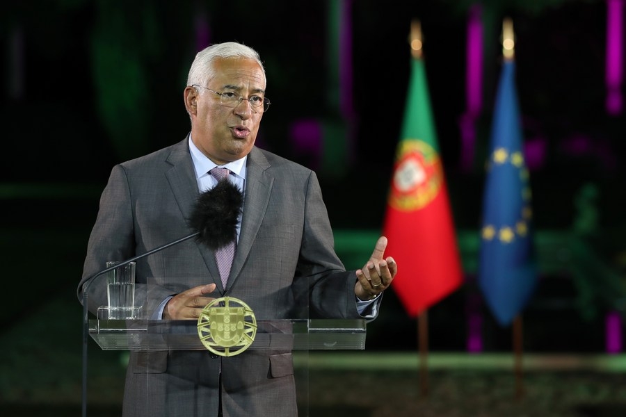 Portuguese PM presents new govt