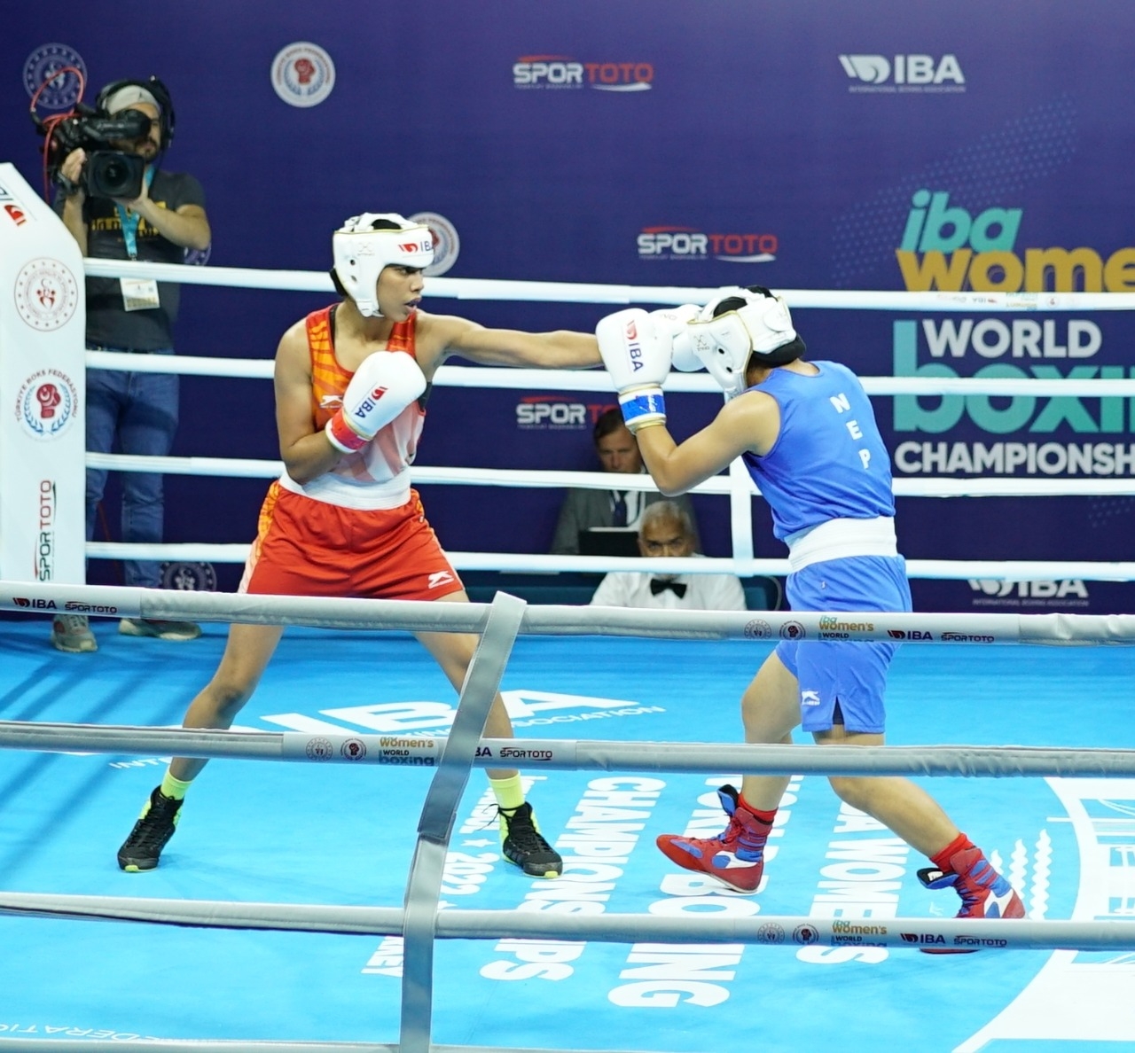 Women's World Boxing Championships: Nikhat, Parveen and Manisha maintain India's unbeaten run (Ld)